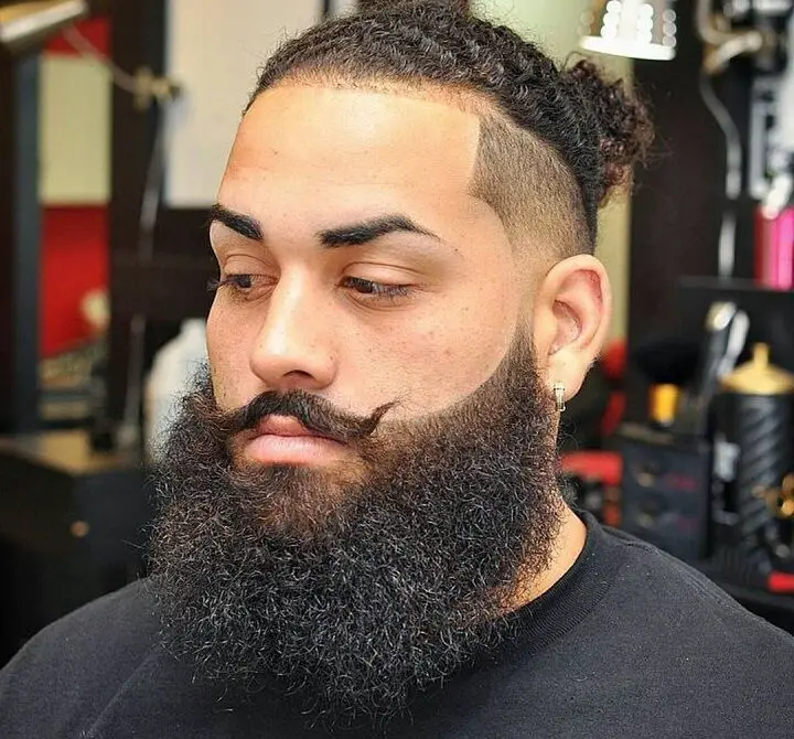 Cara triangular - ¿Qué estilo de barba elegir?